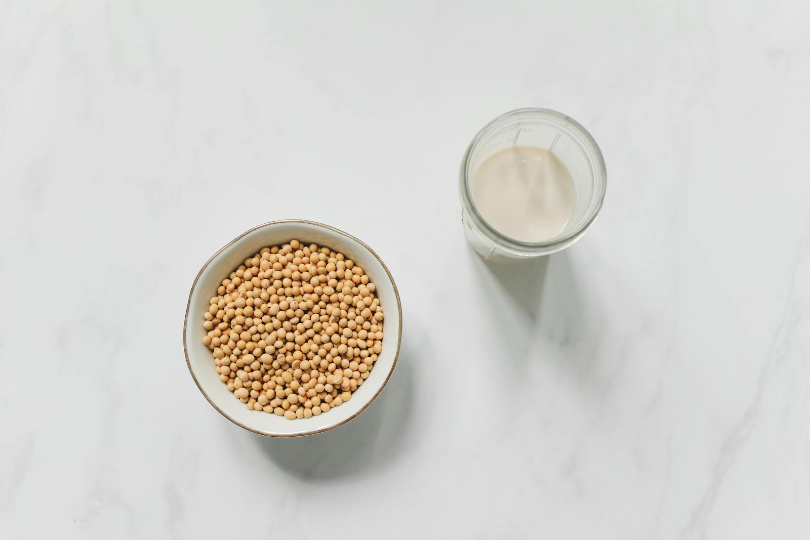 Benefits of soya milk - Living better with intolerance